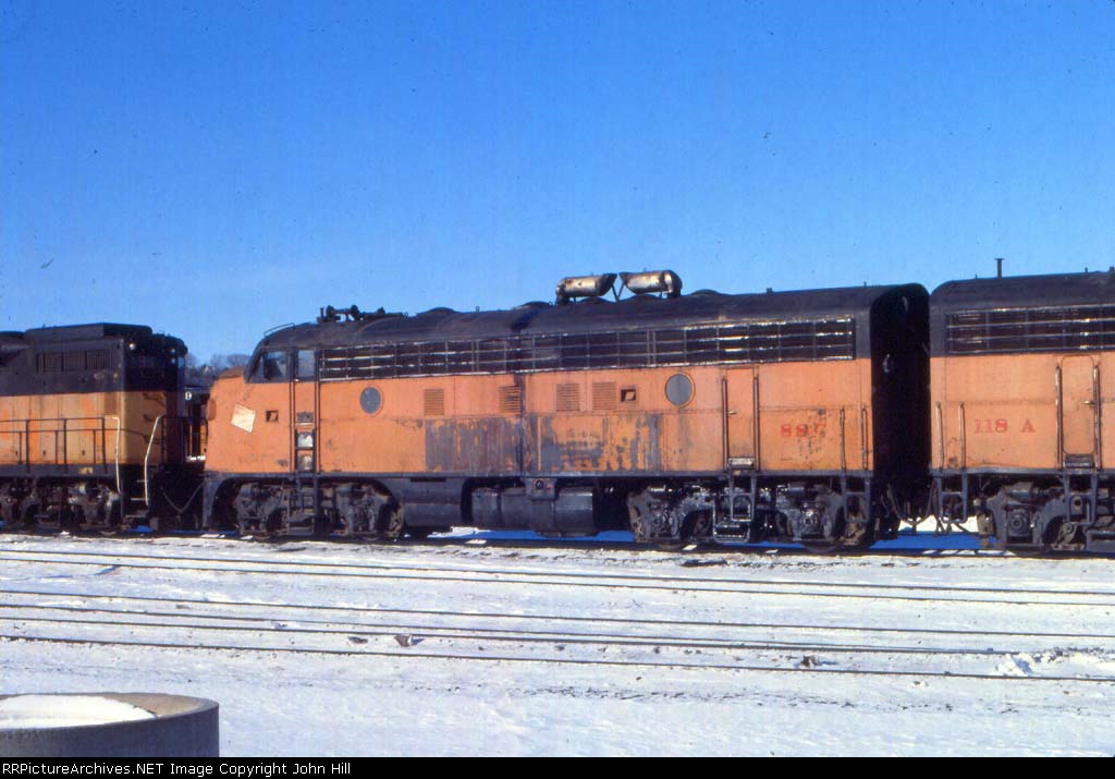 1128-08 MILW 88C at Pigs Eye Yard